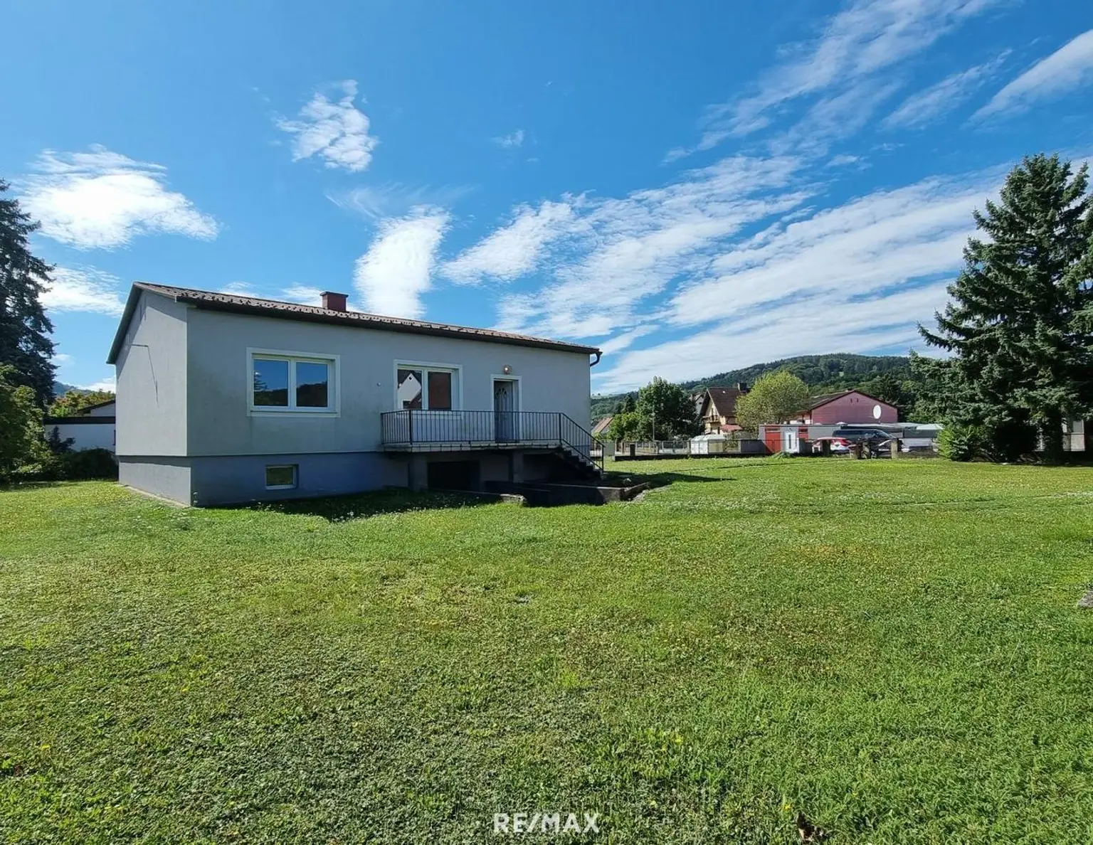 Familienfreundlicher Bungalow mit großzügigem Grundstück in ...